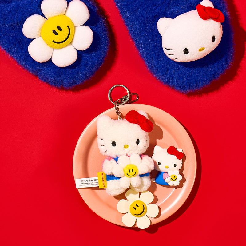 【本日中再入荷予定】[Hello Kitty X wiggle wiggle]ぬいぐるみキーリング - Hello Kitty & Smil